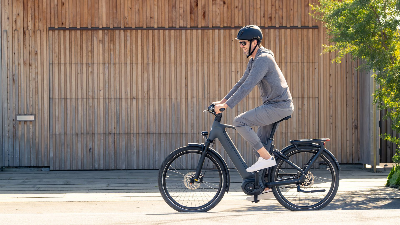 Gazelle Eclipse C380+ High Step Electric Bike | Fly Rides USA – Fly ...